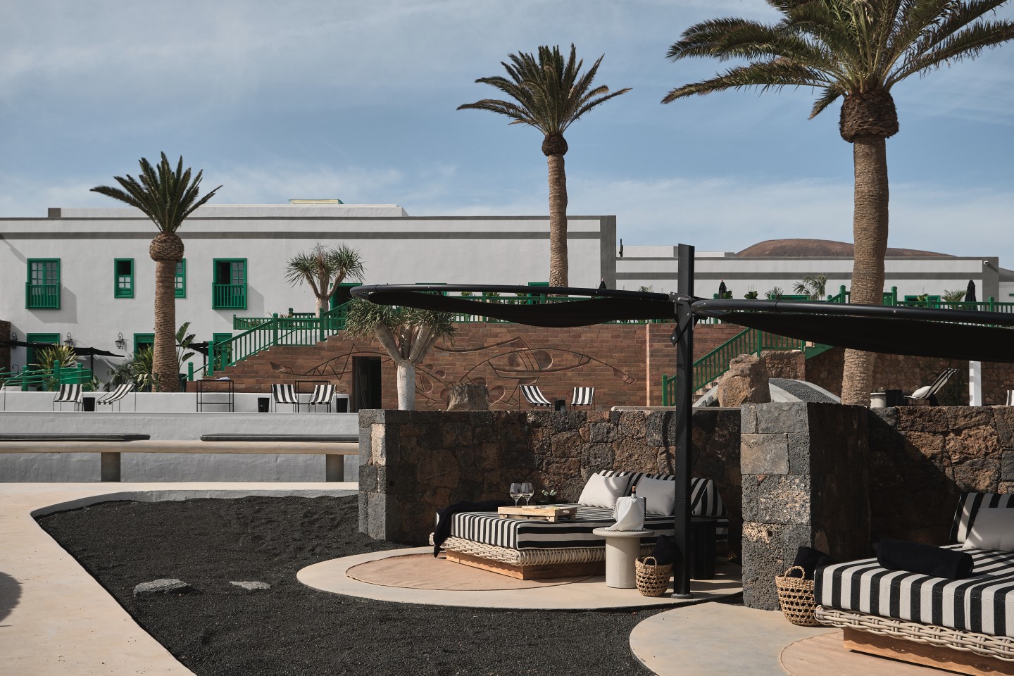 Timeless Luxury at Hotel Cesar in Lanzarote's La Geria Park – Inattendu
